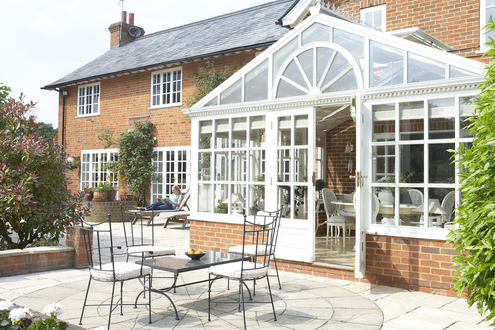 bespoke conservatory - Exterior Of House With Conservatory - Foxfurd ...